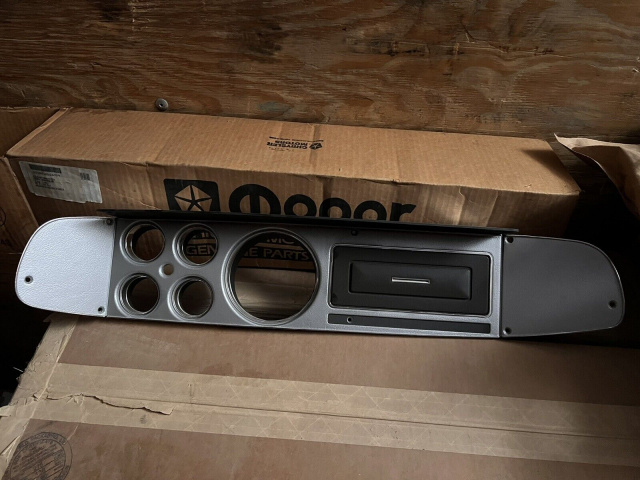 Dash faceplate/Instrument Cluster Panel NOS new in box