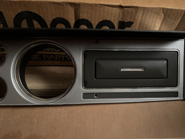 Dash faceplate/Instrument Cluster Panel NOS new in box