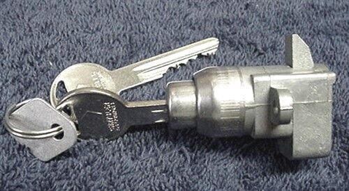Reproduction - Glove Box Lock w/keys